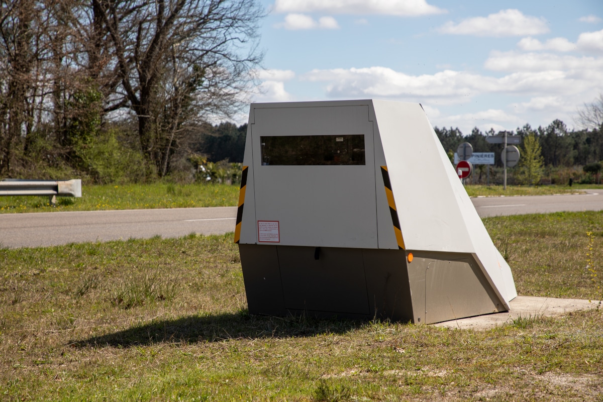 Enforcement Trailer: teilstationärer Anhänger-Blitzer