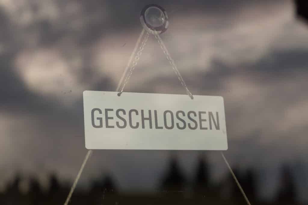 Kfz-Zulassungsstelle: Dienstleistungen + Zuständigkeit